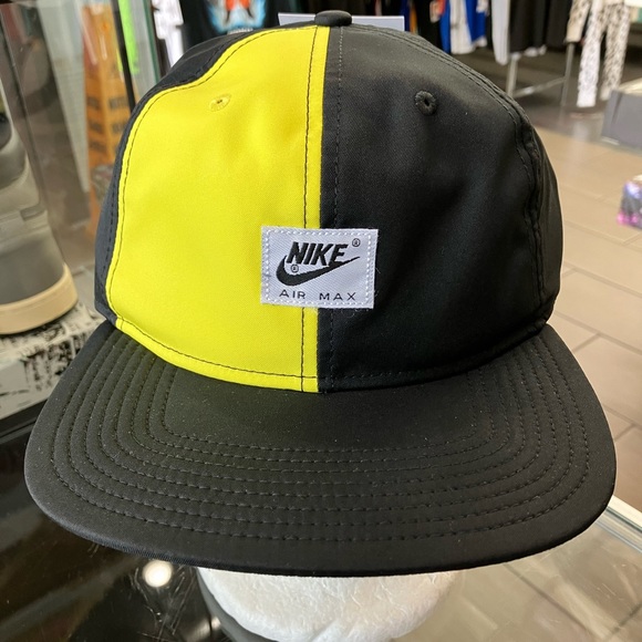 Nike | Accessories | New Nike Air Max X Undefeated Snapback Hat Cap ...